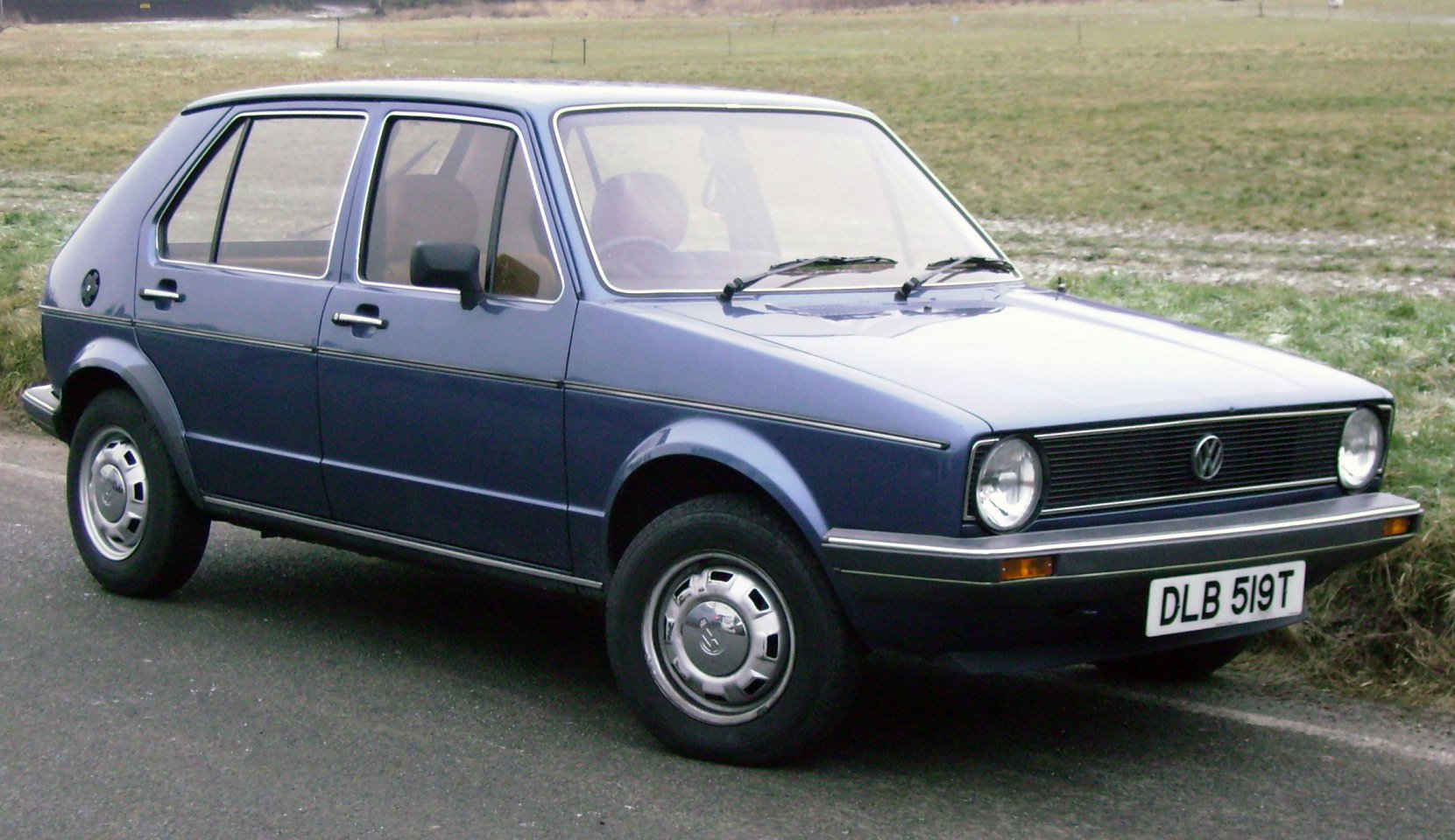 Volkswagen Golf I (5-door) 1.6 TD (70 Hp)